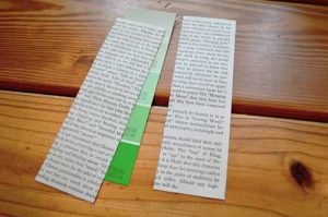 How To Create A Bookmark With Book Pages - Rustic Crafts & DIY
