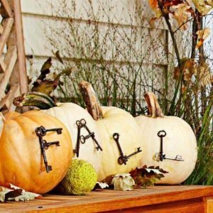 Recycle Keys For Home Decorating - Rustic Crafts & DIY