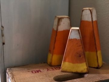 14 Candy Corn Crafts To Decorate Your Home - Rustic Crafts & DIY