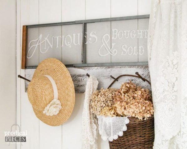 Five Fun Uses For Old Screens - Rustic Crafts & DIY